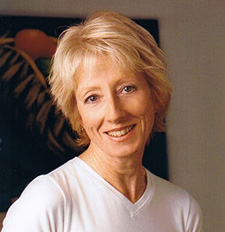 Julia Henderson - Aotearoa Artist - The New Zealand Artists Magazine