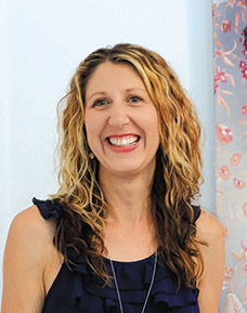 Tracey Coakley - Aotearoa Artist - The New Zealand Artists Magazine