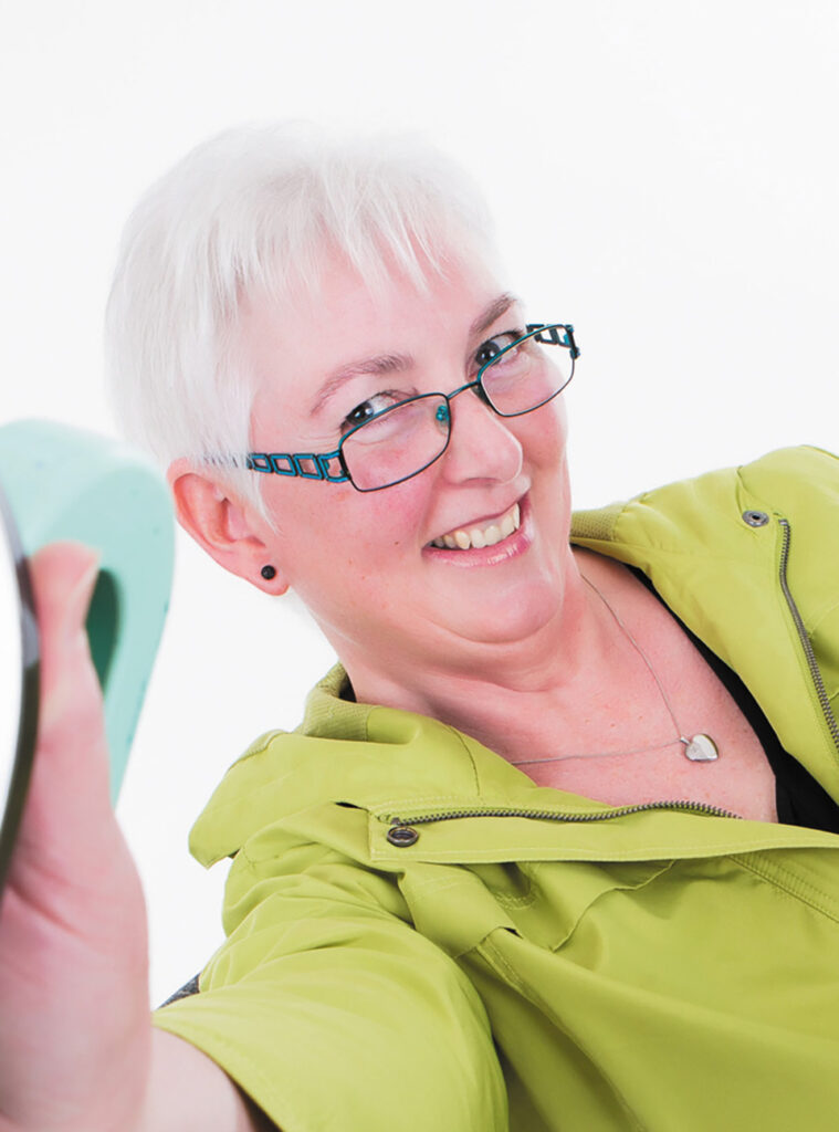 Magda van der Walt - Aotearoa Artist - The New Zealand Artists Magazine