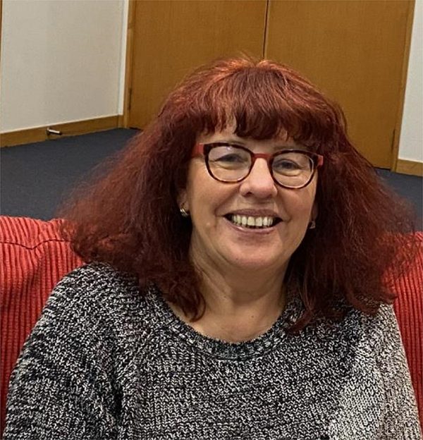 Jackie Krzyzowski - Aotearoa Artist - The New Zealand Artists Magazine